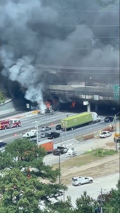 Massive truck fire under Ashford Dunwoody Bridge shuts down all lanes of I-285 | WSB-TV - YouTube