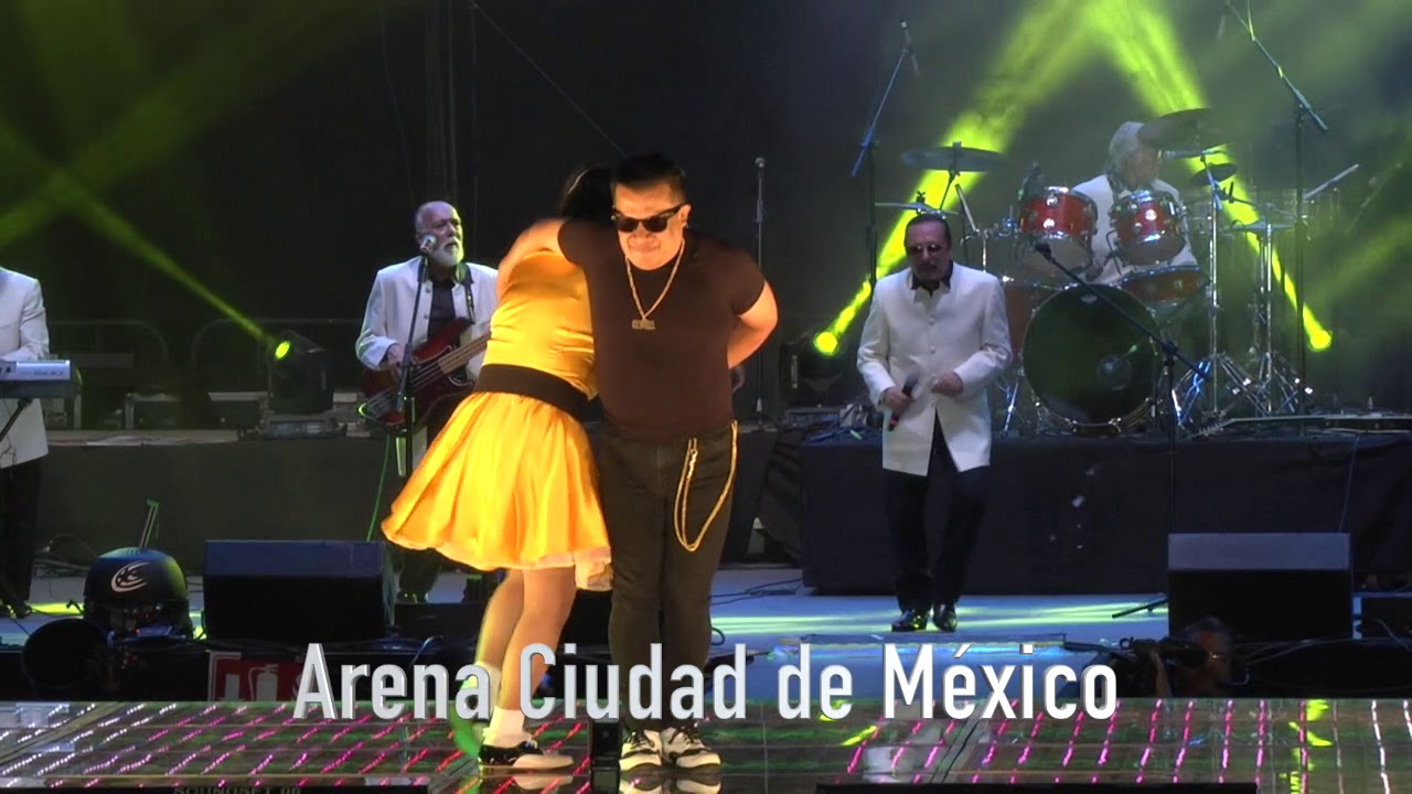 Acapulco Rock - Los Hooligans (En Vivo) - YouTube