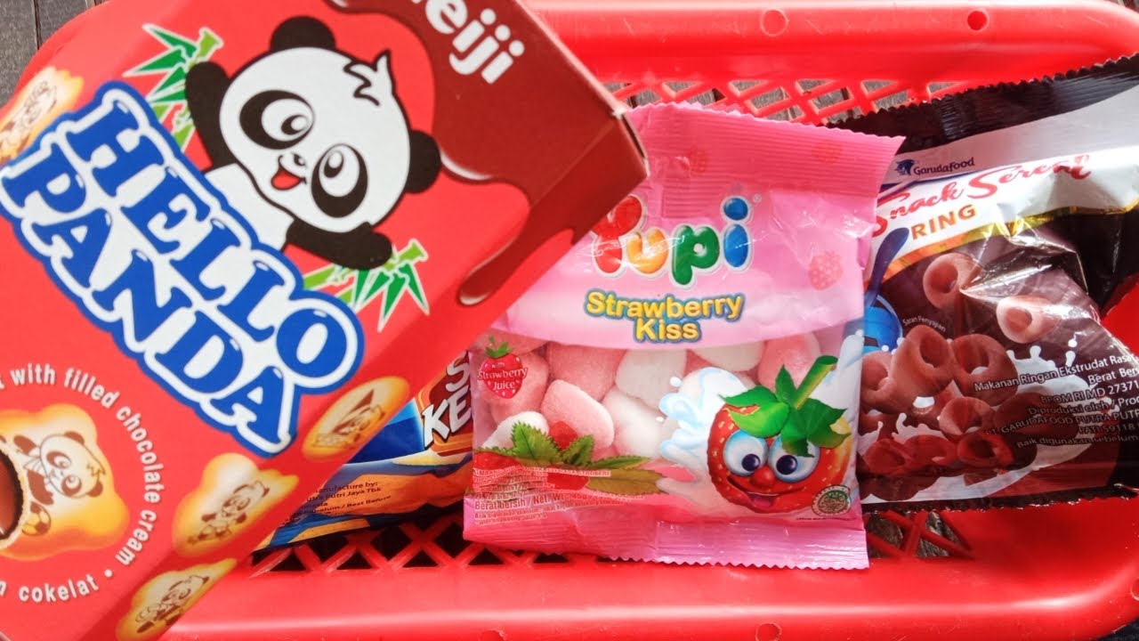 Hunting jajan Yupi, Cha Cha, Hello Panda, Choki-choki, Marshmello ...