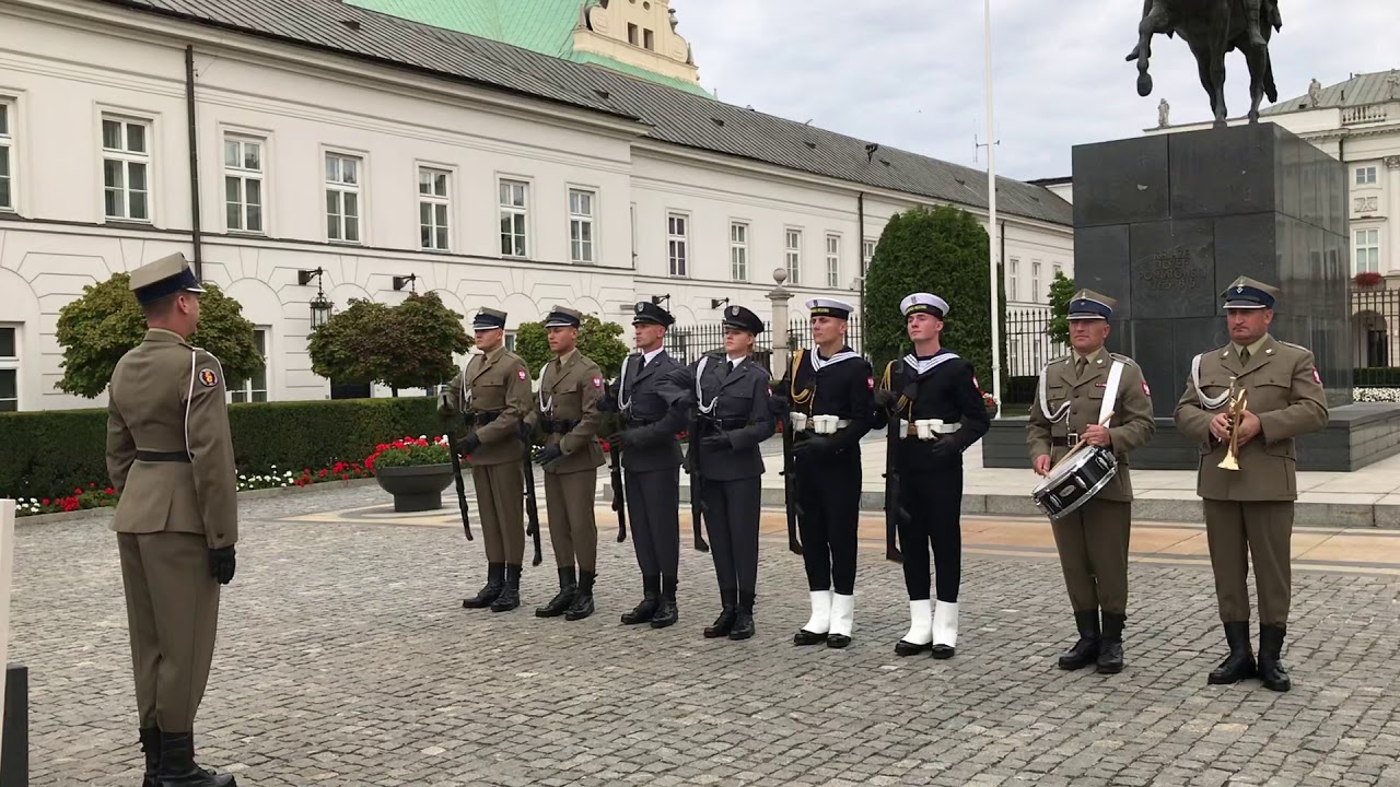 Changing of guard Poland Warsaw President Palace Pałac Prezydencki ...