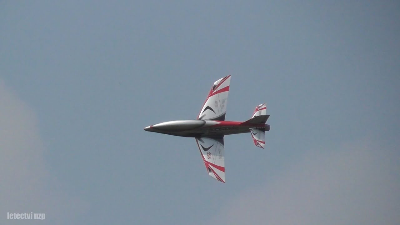 Leonardo Plus (RC model) - YouTube