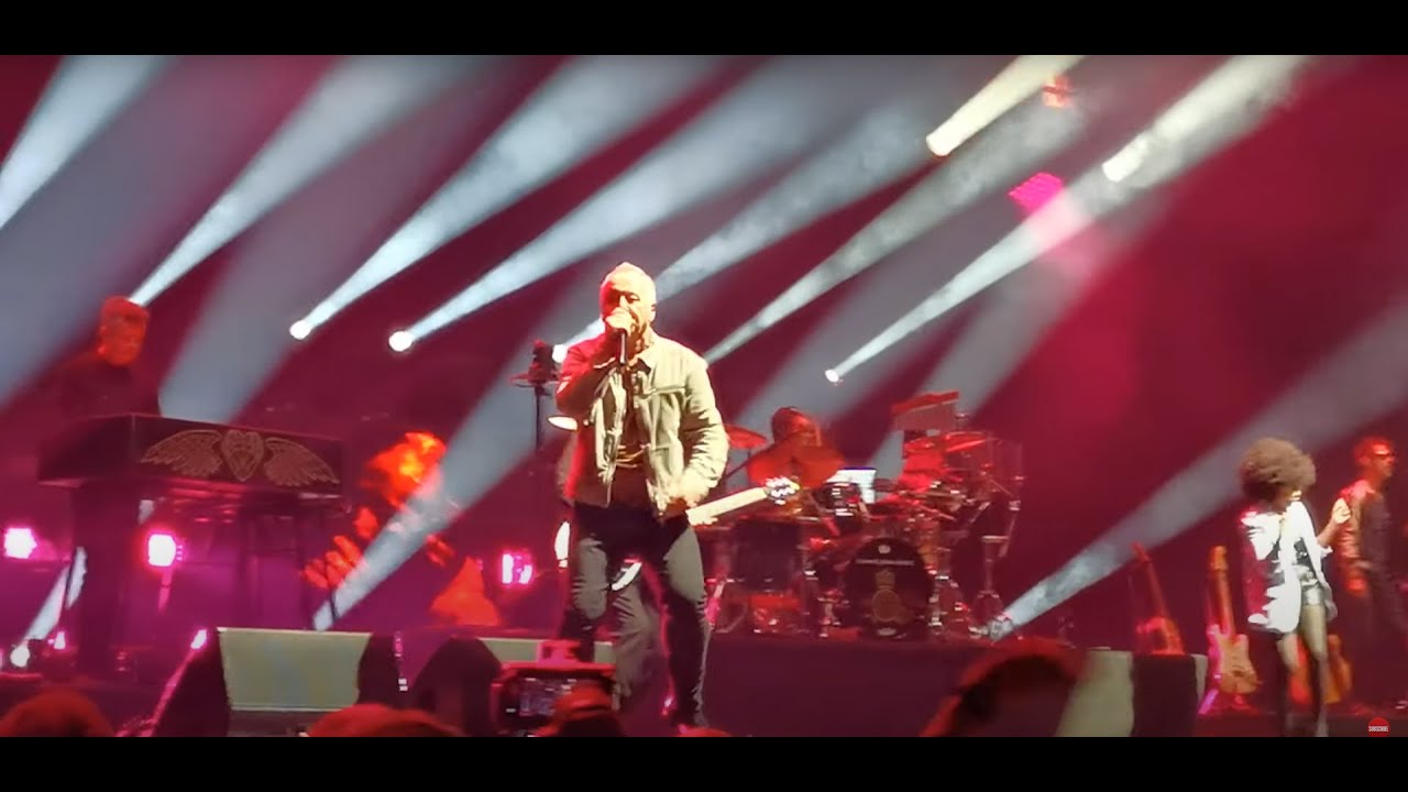 Simple Minds sing exciting Sweat in Bullet at O2 Arena Mar 2024 in 4K - YouTube