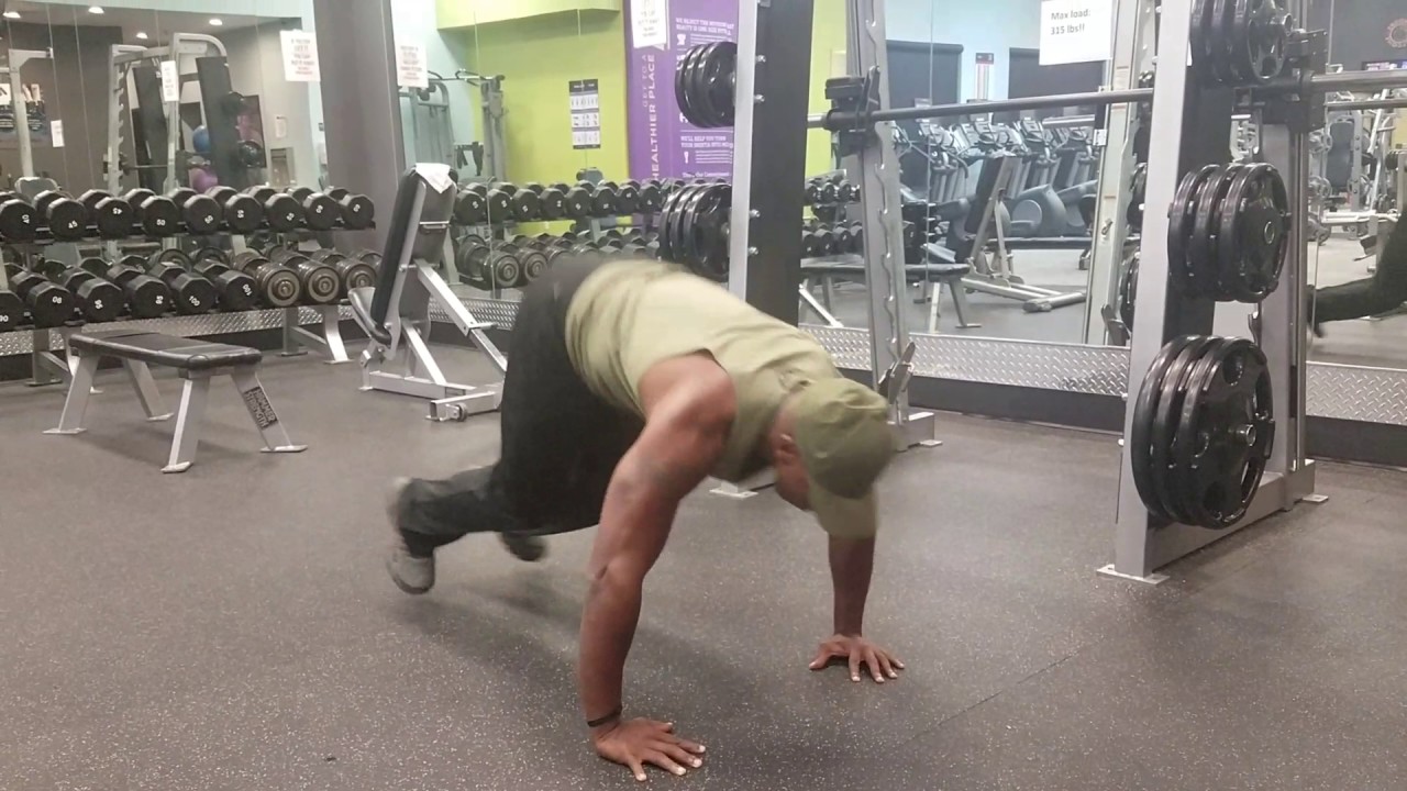 Fitness/ Grinder 8 Count Body Builders Challenge! - YouTube