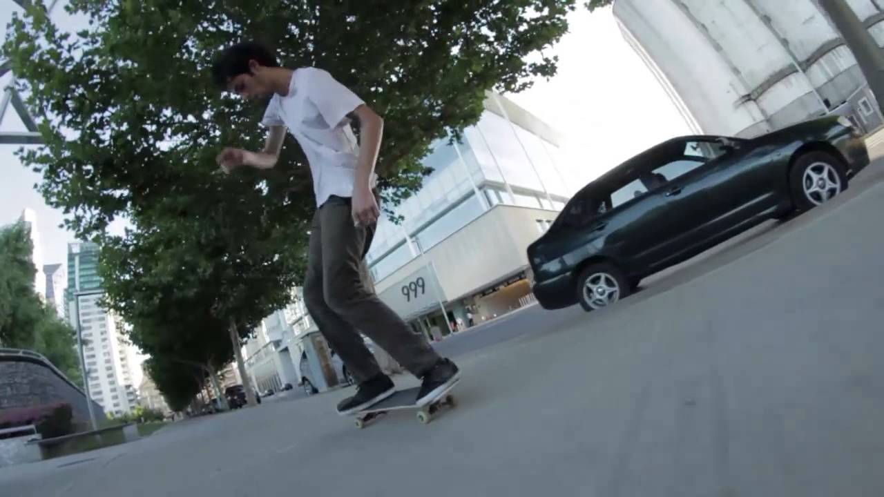 Tomas Maciel - BIGDAY - SISI MOW skatevideo - YouTube