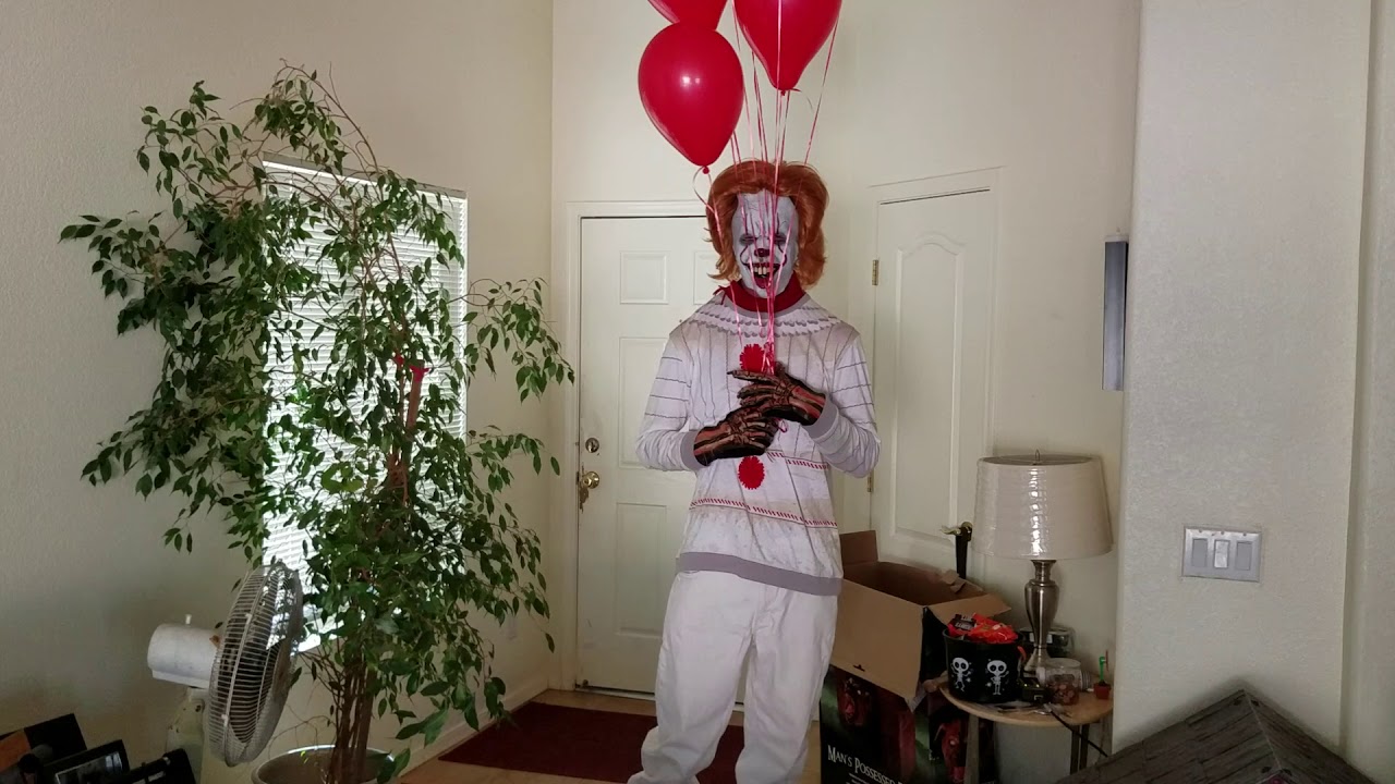 Halloween, Georgy, Pennywise, red balloons - YouTube
