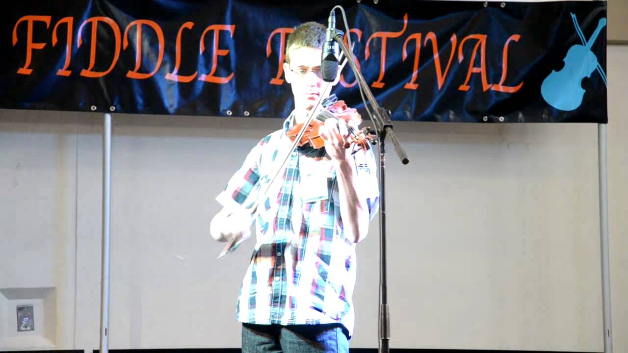 Jeremie Pelletier at the Maritime fiddle festival 2013 - YouTube