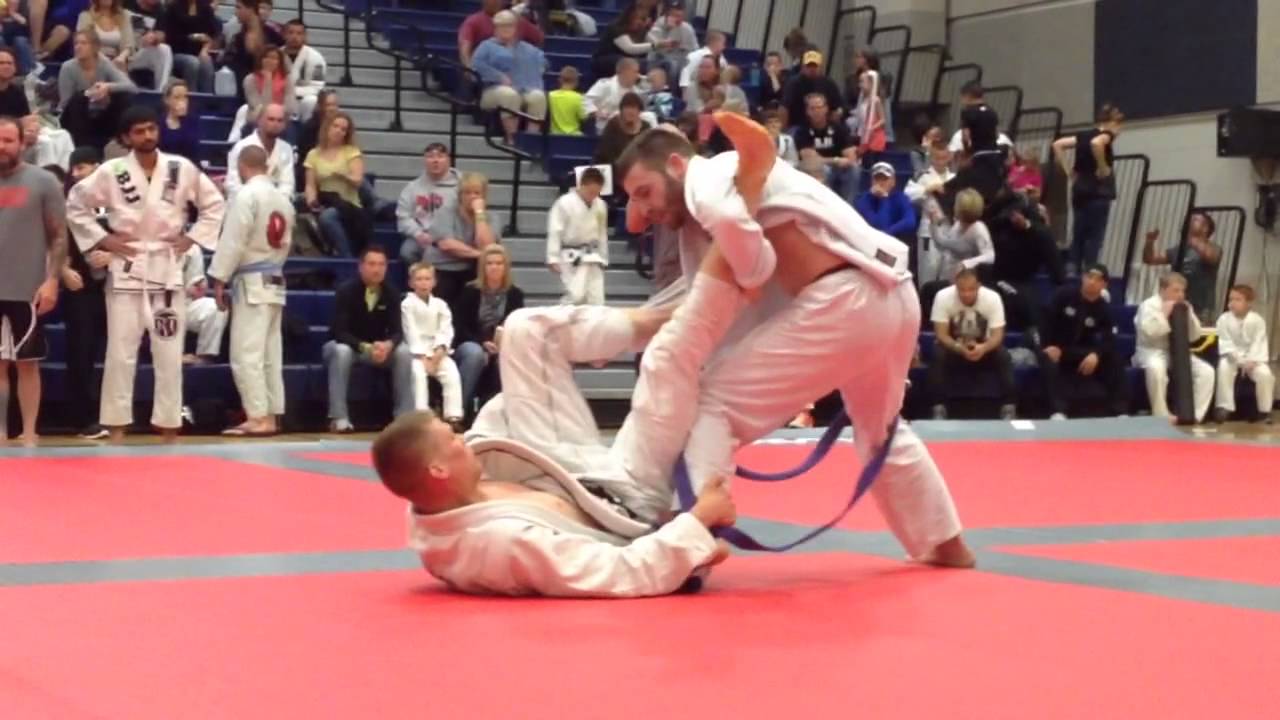 Clay Mayfield - 2014 Kozen Fighter Kansas; Gi, Match 2 - YouTube