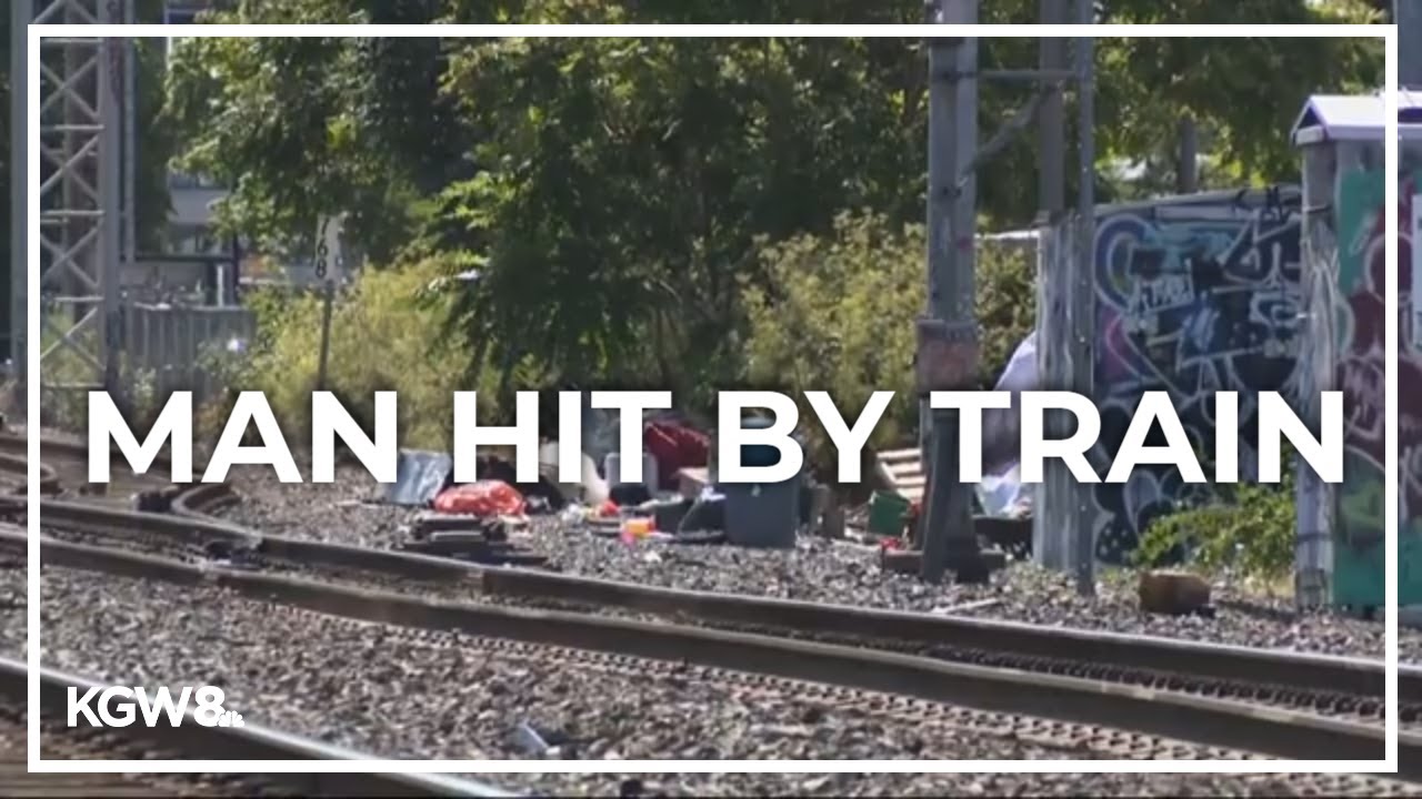 Man hit by train in Southeast Portland - YouTube