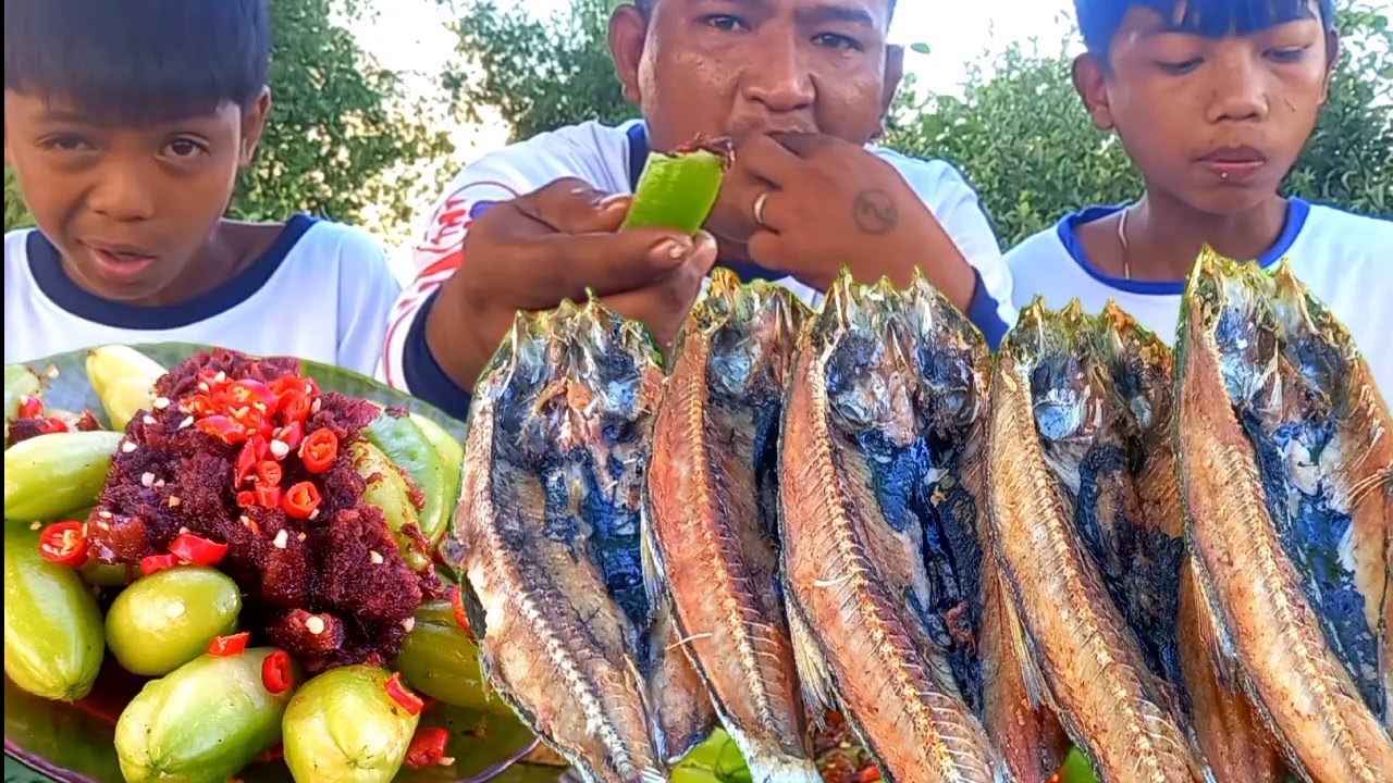 OUTDOOR COOKING/SIMPLENG PAGKAIN FRIED DAING BANGUS AT KAMIAS BAGOONG ...