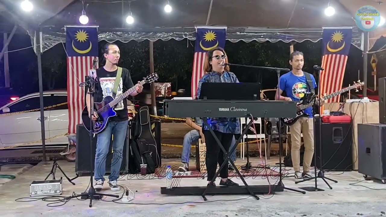 🔴 Ramai Pengunjung..‼️ Lepak n Santai Sambil Layan Buskers Di Uptown Queensbay - YouTube