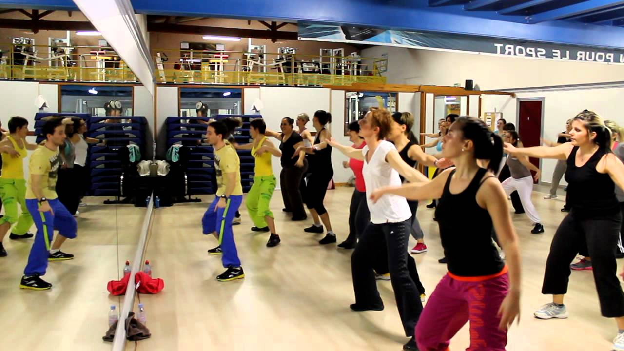 ZUMBA ...RAIN OVER ME - YouTube