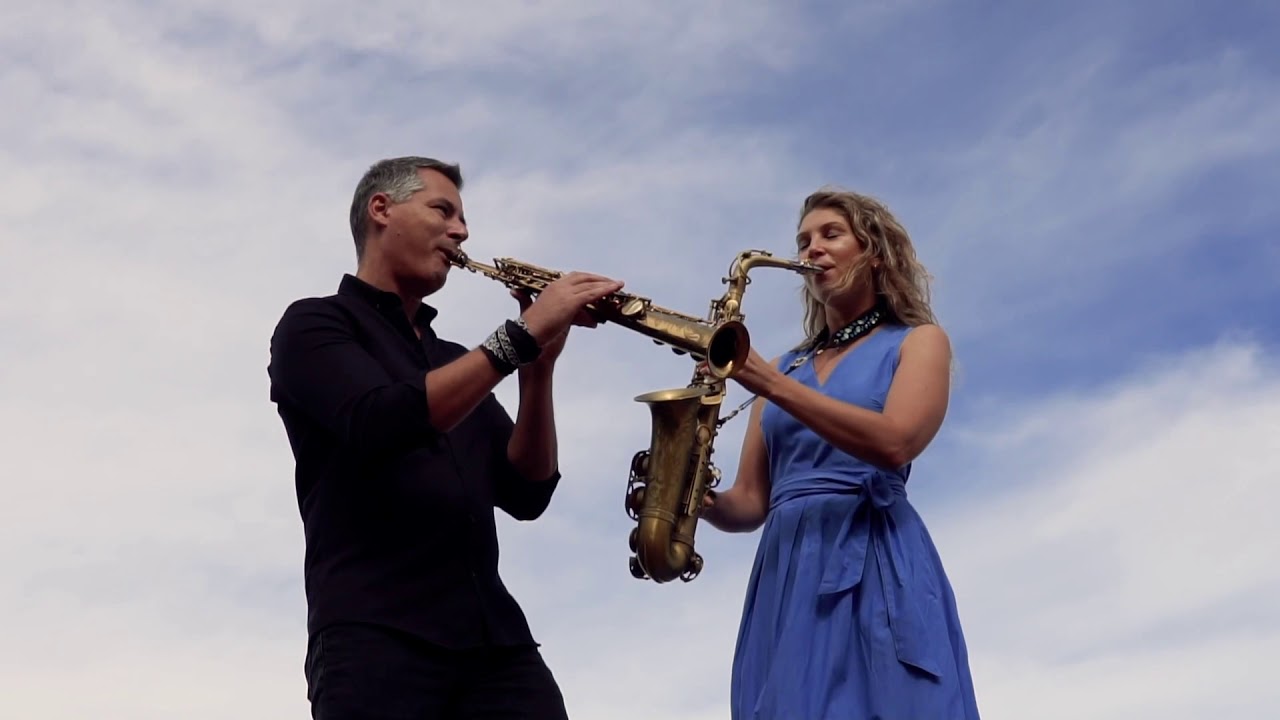 Kiss From a Rose Cover Sax Duo - YouTube