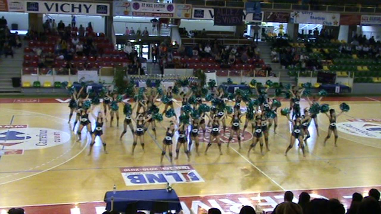 Grand National Twirling 2016 - grande junior pompons - Givry Starlett ...