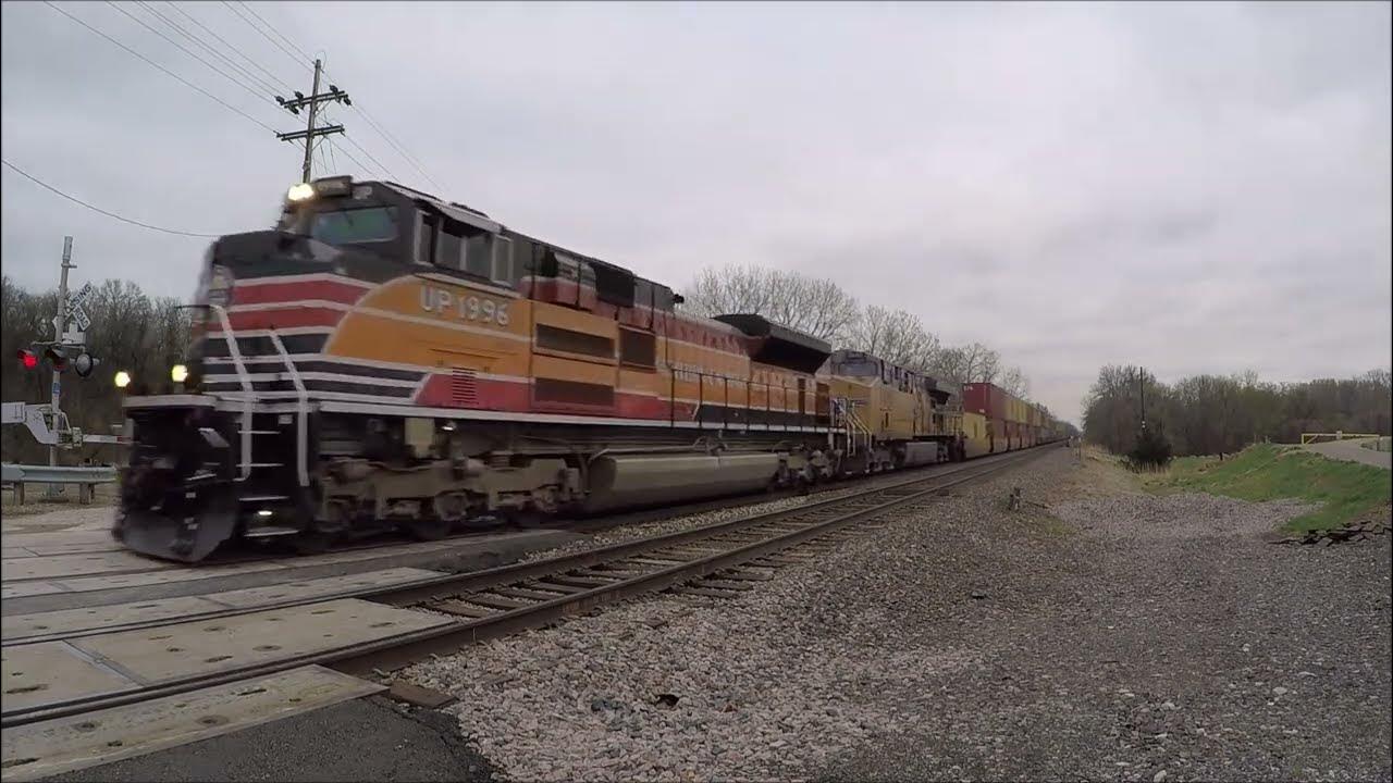 Railfanning the BNSF Fort Scott Sub and UP Kansas Sub on April 3, 2020 - YouTube
