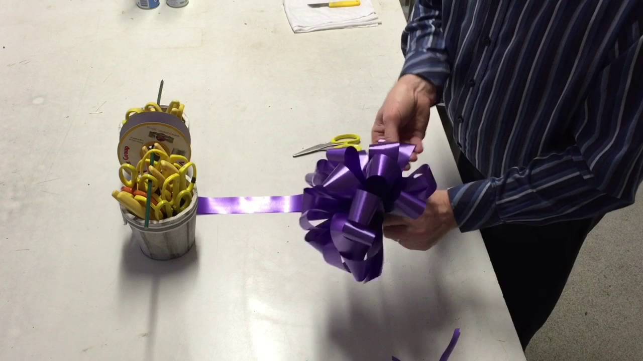 How to make a simple bow - multi loop and chocolate box style bow ...