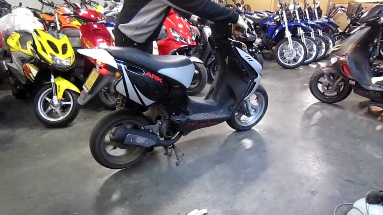 Giannelli Go uitlaat Beta ARK - YouTube