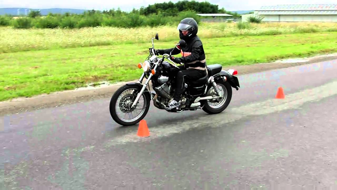 Motorradprüfung Slalom Motorcycle testing Yamaha Virago - YouTube