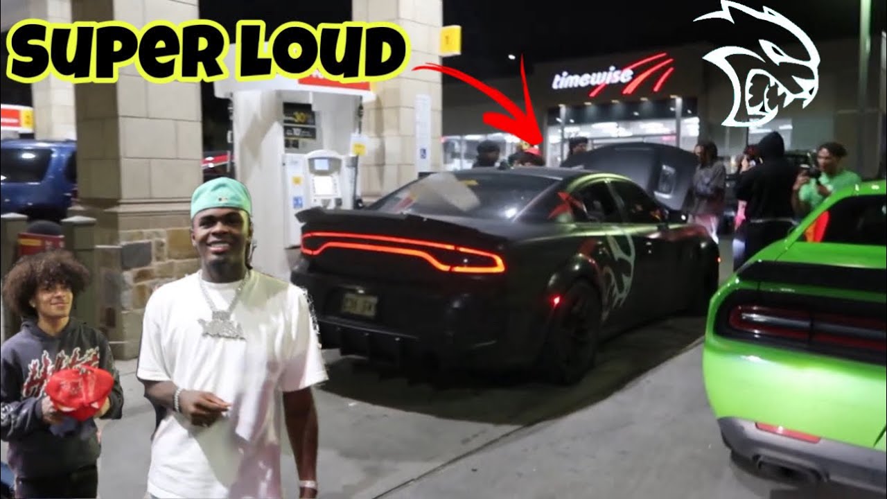 HELLCAT CHARGER SUPER LOUD WITH THE UNDERGROUND TUNING - YouTube