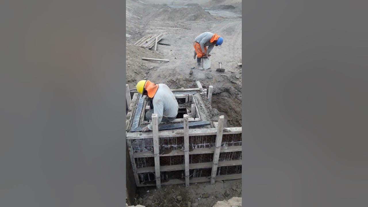 Colocación de Polylock tipo C, en caja de lodos de reservorio - YouTube