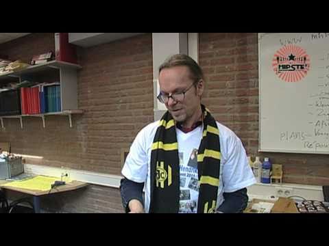 Hipste Docent 2011 - Maurice Hendriks (Charlemagne Holz) - YouTube