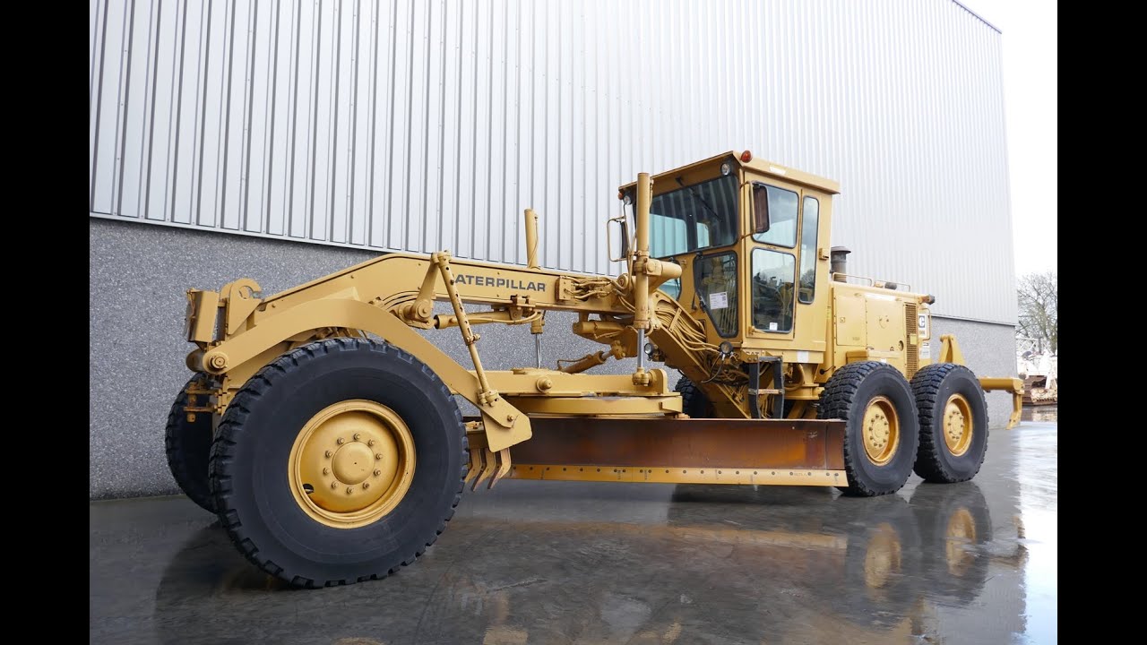 Demonstration video Caterpillar 130G Ex-army motor grader - YouTube