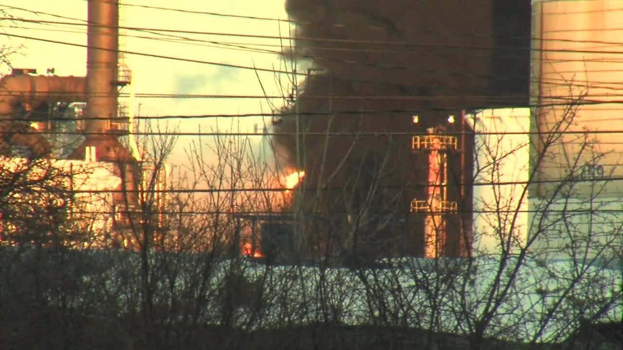 Husky Refinery fire - YouTube