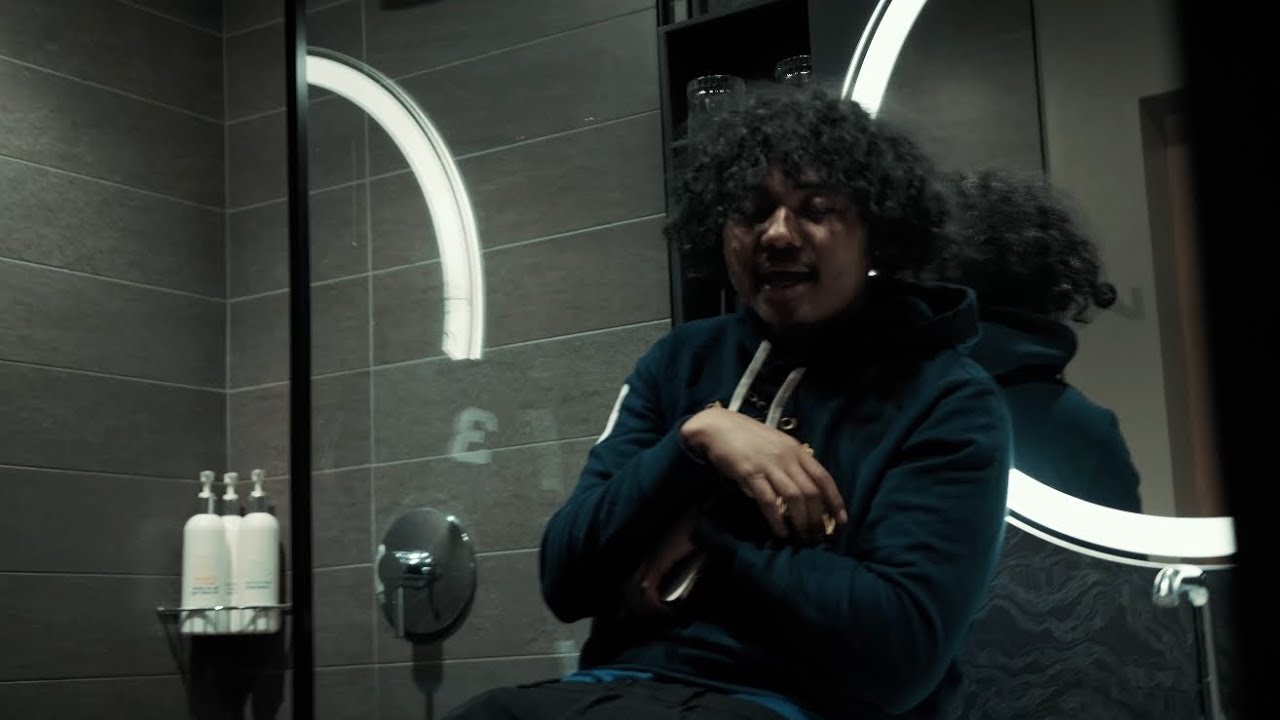 Lil Benziey - The Old Me [Official Music Video] - YouTube