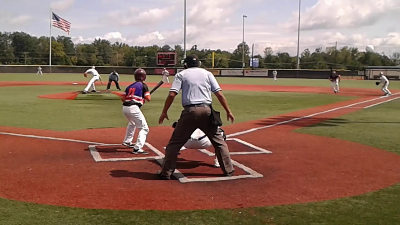 Kenny Levari P @ Diamond Nation - bunt attempt foul=k lol - YouTube