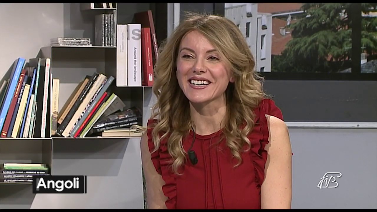 ANGOLI 6/3/2019: SAI VALORIZZARTI AL MEGLIO? L'OUTFIT PERFETTO DI ANNA ...