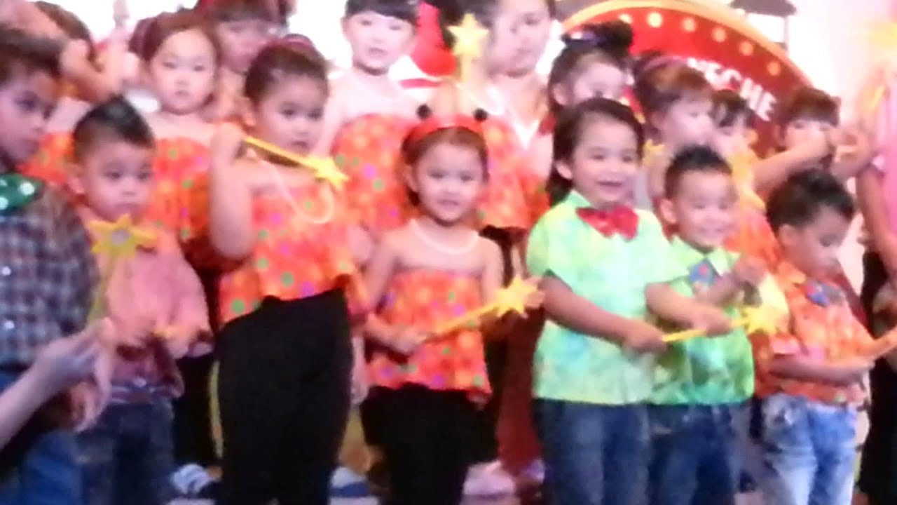 Sarah's Playschool Graduation - YouTube