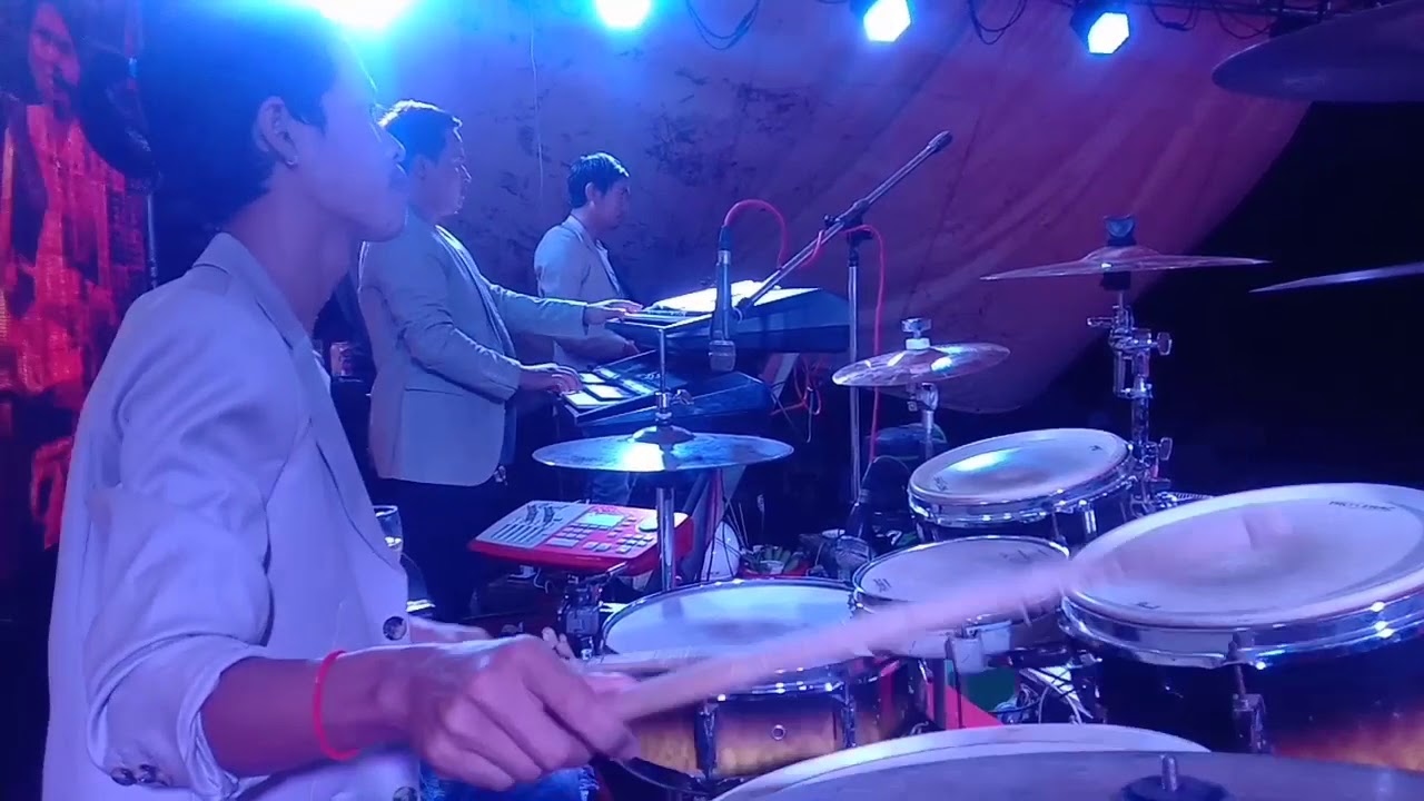 ពីបទសង្ស័យនឹងយល់ច្រឡំថាគេស្រលាញ់យើង - YouTube