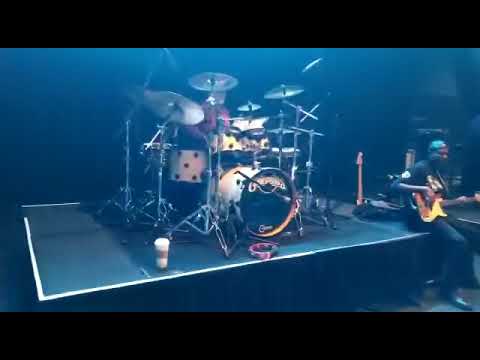 The Commodores sound check “Scotty Baby” - YouTube