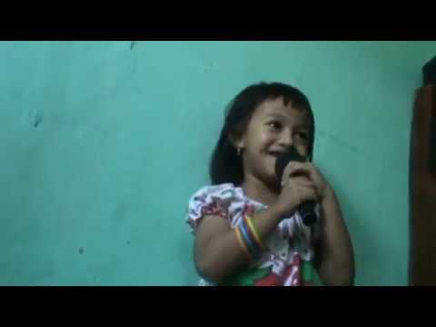 Menggemaskan Bocah Cantik jogetnya