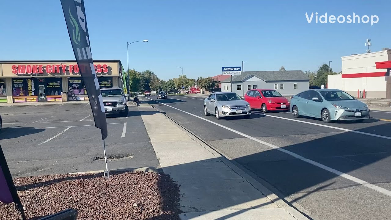 *Full crew wave from Engine!* KFD M1822 & Reserve E1812 Responding ...