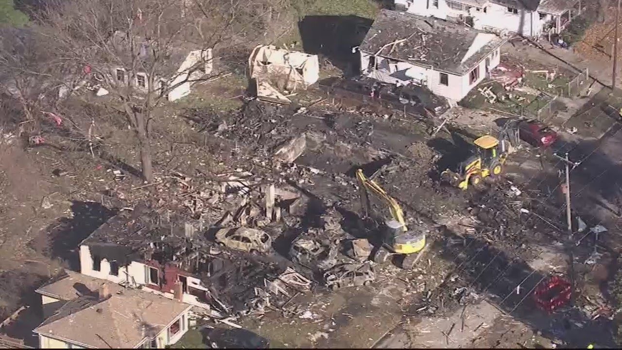 3-year-old girl, woman killed in Michigan home explosion - YouTube