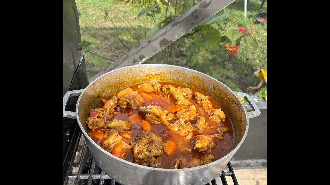 #Ragou #Pye Kochon byen kole/ #Pig feet stew - YouTube