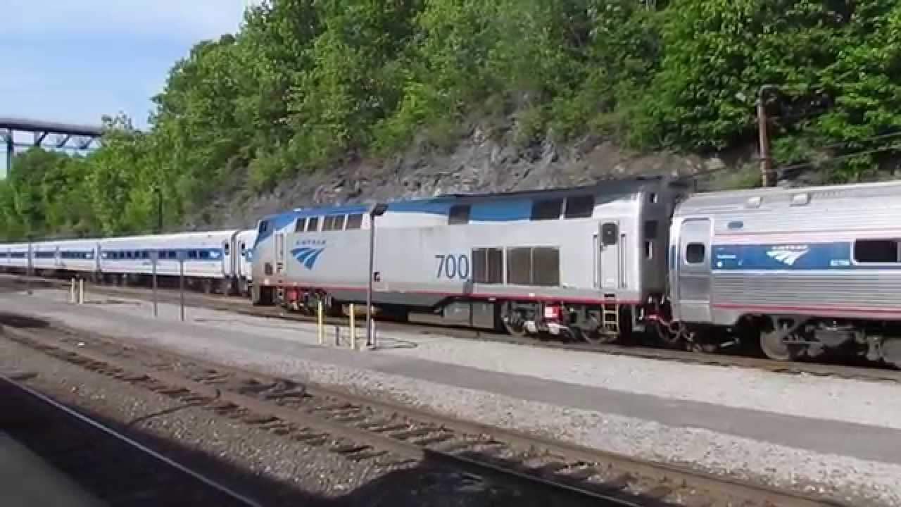 Amtrak P32AC-DM #700 Departs Poukeepsie Northbound - YouTube
