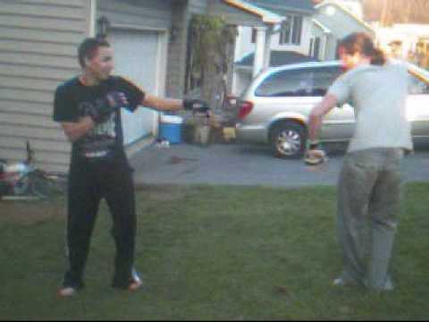 Justin vs Josh MMA sparr - YouTube