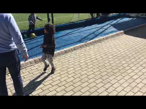 Atiba Hutchinson'un oğlu Noah Karius'u aratmadı