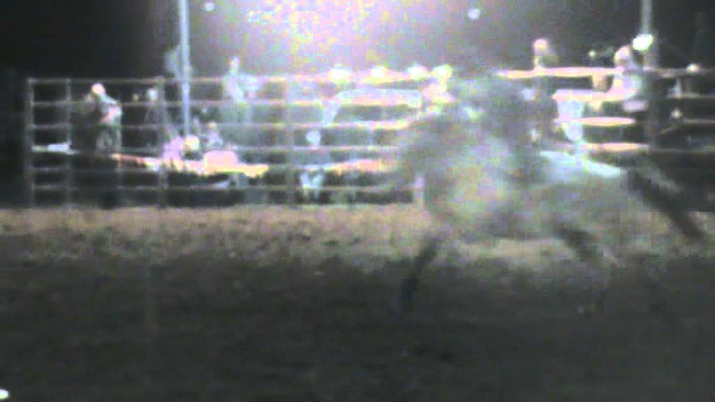 Branxton Rodeo. Novice Barrel Race. May 2011 - YouTube