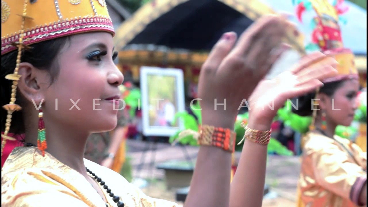 Tarian Toraja dan Tari Bali dalam Pernikahan Toraja - YouTube