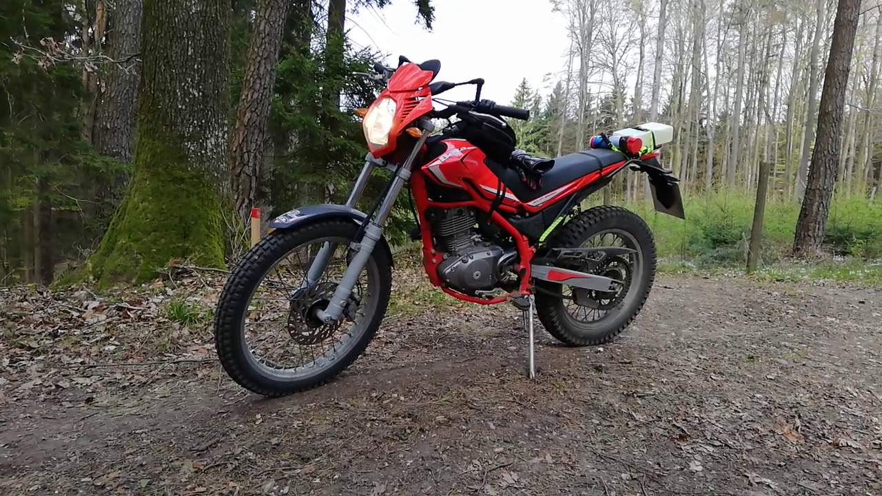 Motorrad | Motorcycle 🔥 Beta Alp 200 on Tour 2019-04-14 im Wald (2 ...