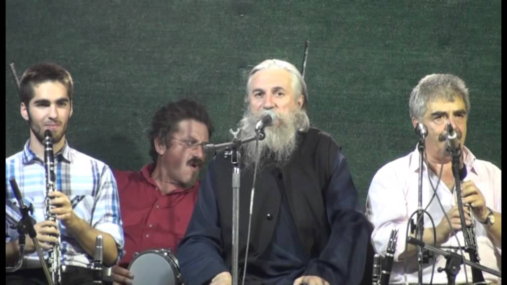 Συγκρ Δαλιάνη ππΧΡΙΣΤΟΣ 2012 ''στην ταβλα που καθόμαστε'' - YouTube