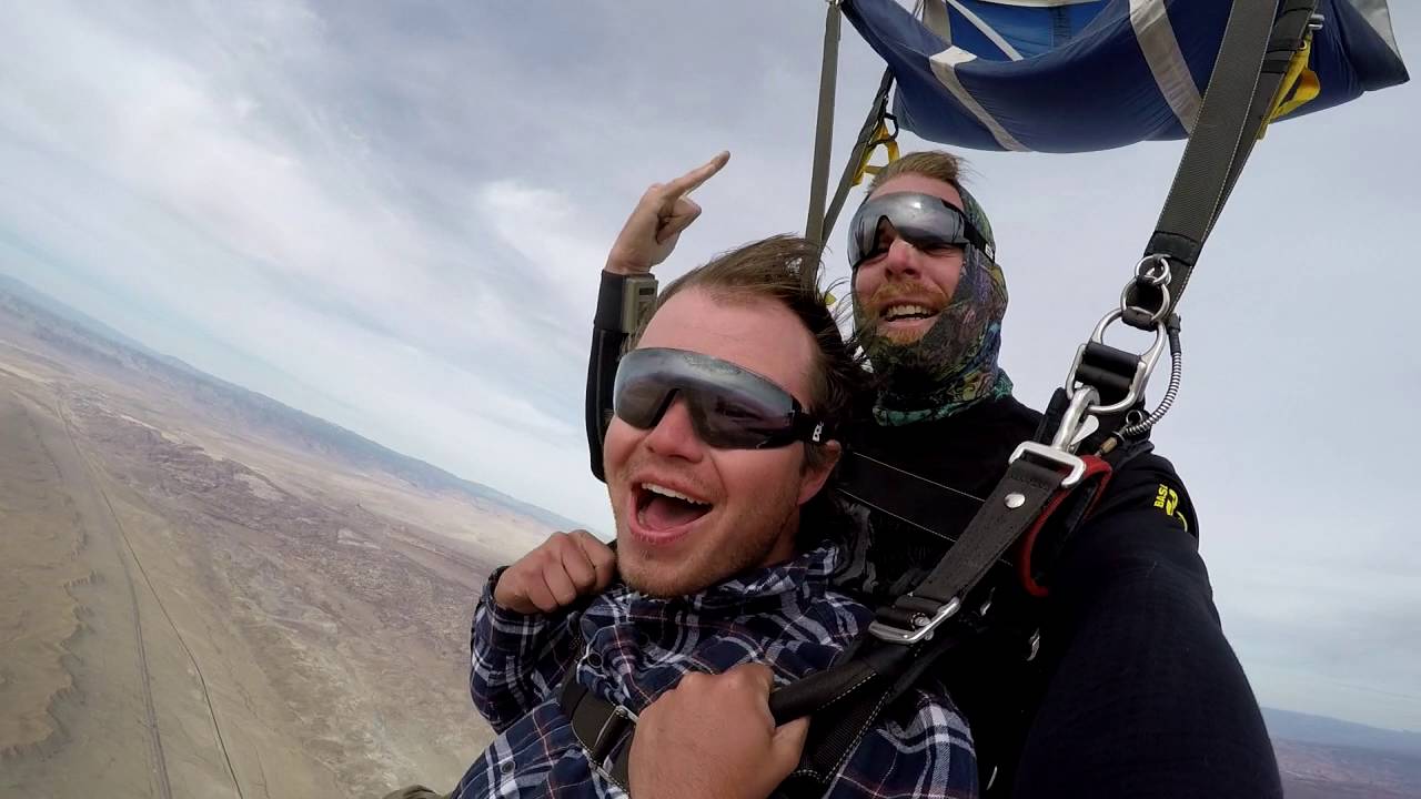 Skydive Moab: - Brad's 1st jump - YouTube