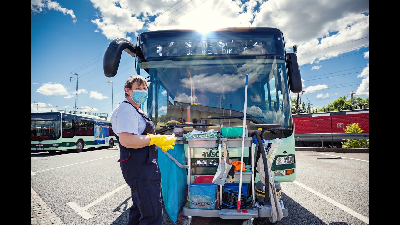 Hygiene in Bus und & Bahn – Teil 2: Reinigung der Busse - YouTube
