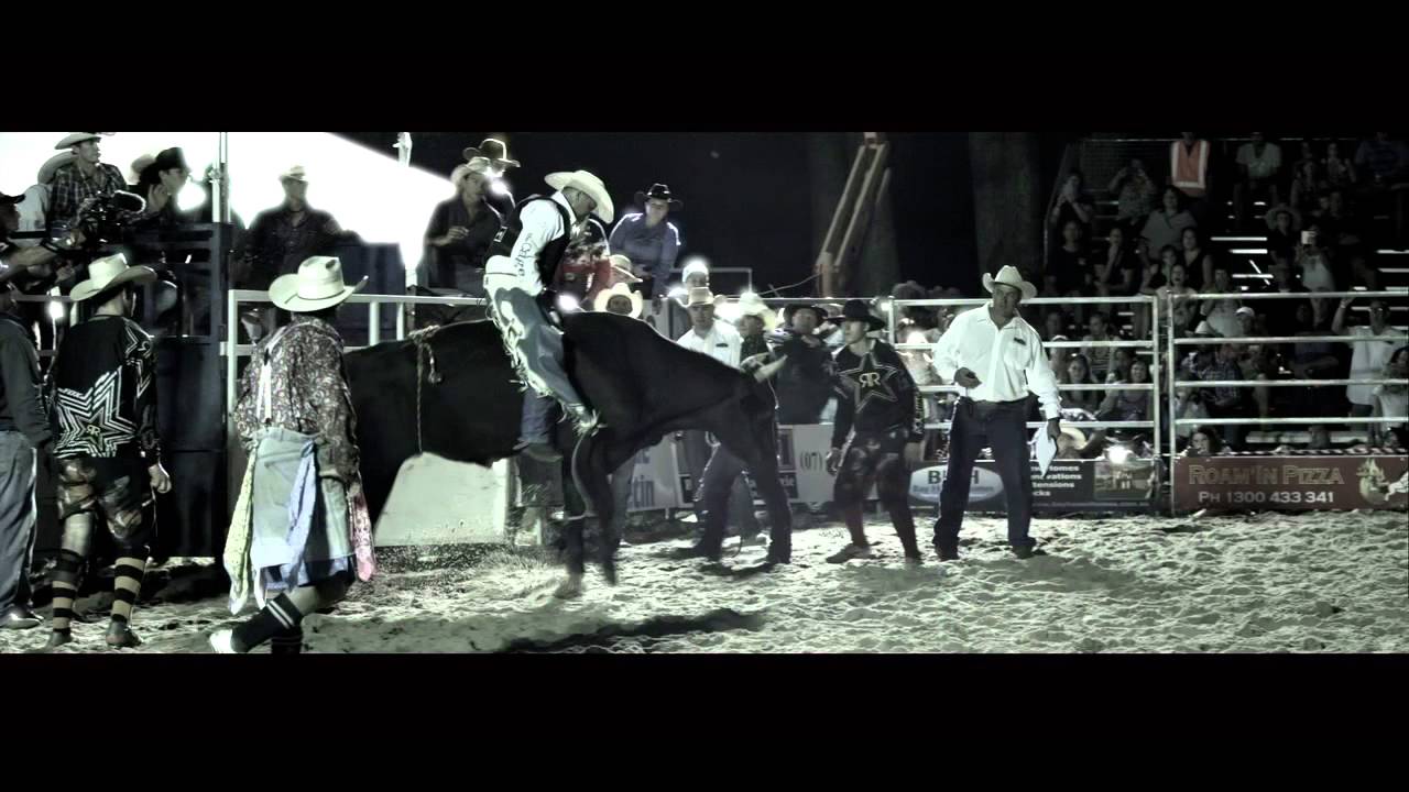 Grass Roots Bull Riding Jesse James Rides a Bull For The Cage Youth ...