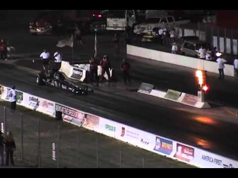 Mike Reynolds Top Fuel Blower Failure - YouTube