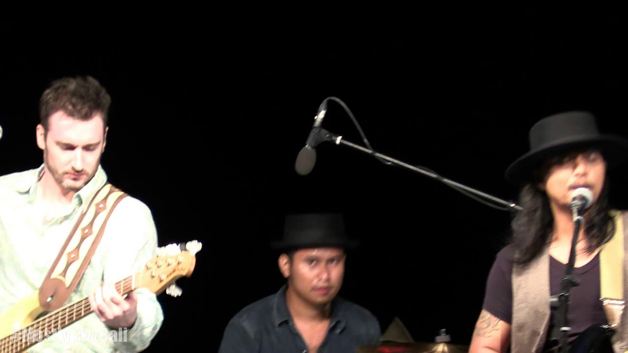 Gugun Blues Shelter ft. Indra Lesmana - Higher Ground @ Mostly Jazz in ...