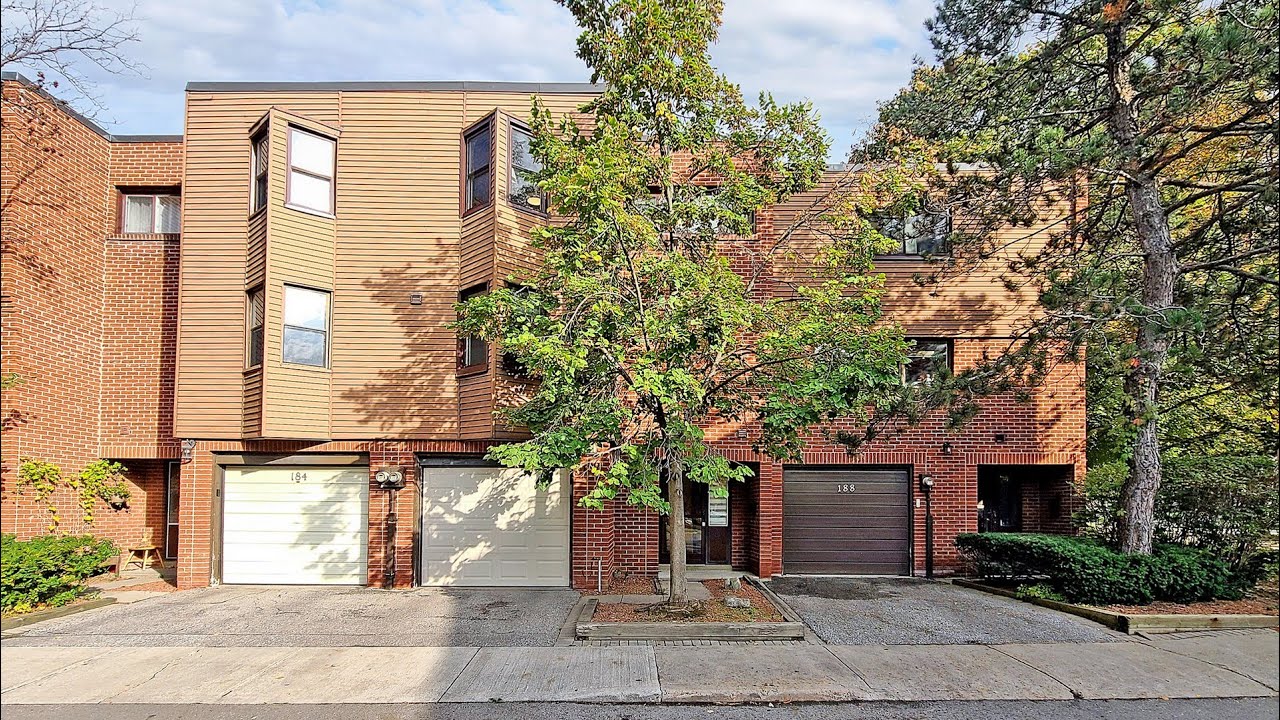 186 Song Meadoway, North York - YouTube