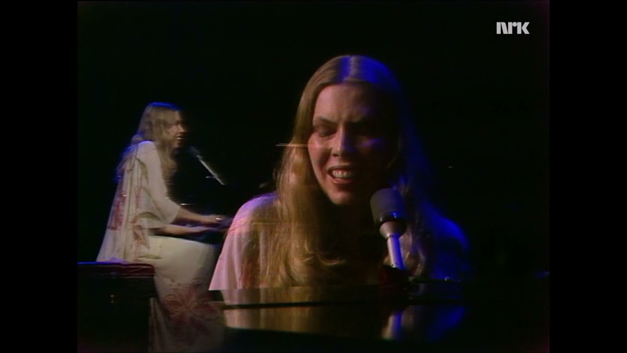 Joni Mitchell - Blue (Live, 1974) Rare HD - YouTube